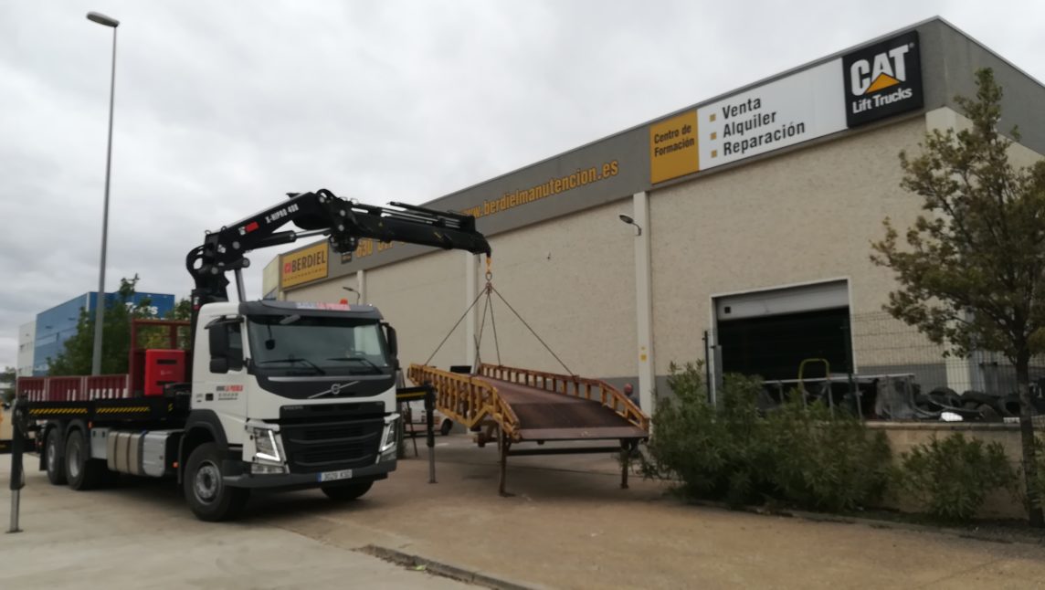 Alquiler Rampa de Carga Portatil o Muelle de Carga | Berdiel